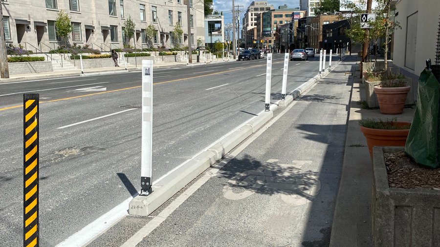 Toronto adding cycling infrastructure to improve safety - Ontario ...